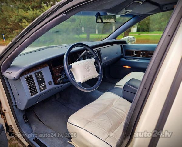 Balts Cadillac Fleetwood 1994 Tallina, ar dzinēja tilpumu 5.70 L un nobraukumu 263 tūkst. km par 6500 €, foto 11 vietnē AUTOMOTO.COM.LV