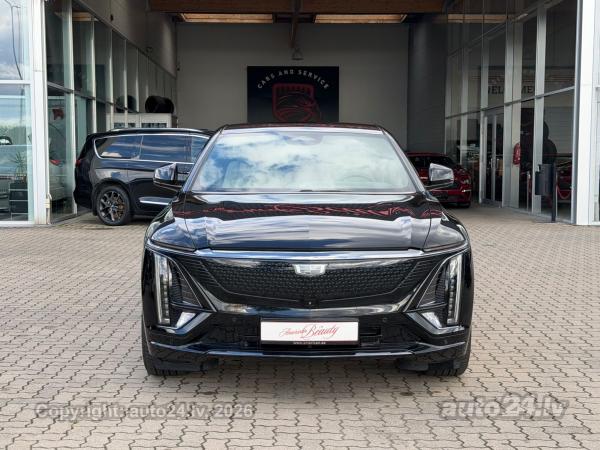 Melns Cadillac Lyriq 2024 Tallina, ar dzinēja tilpumu 0.00 L un nobraukumu 3 tūkst. km par 52900 €, foto 3 vietnē AUTOMOTO.COM.LV