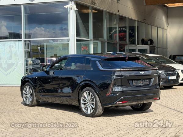 Melns Cadillac Lyriq 2024 Tallina, ar dzinēja tilpumu 0.00 L un nobraukumu 3 tūkst. km par 52900 €, foto 8 vietnē AUTOMOTO.COM.LV