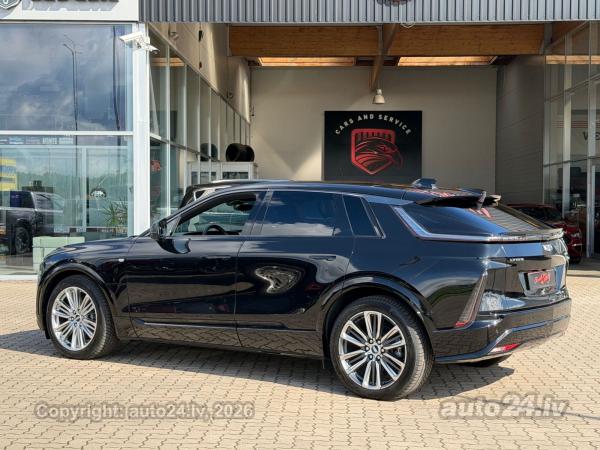 Black Cadillac Lyriq 2025 in Tallinn, with an engine capacity of 0.00 L and mileage of 1 thousand km for 53900 €, photo 8 on AUTOMOTO.COM.LV