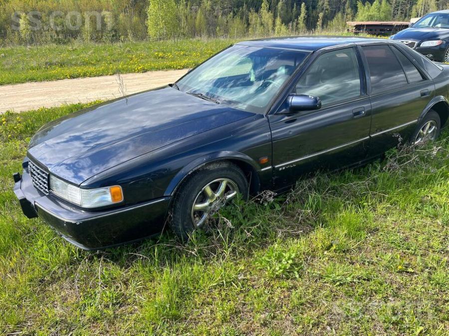 Melns Cadillac Seville 1997 Preiļi, ar dzinēja tilpumu 4.60 L un nobraukumu 160 tūkst. km par 5995 €, foto 2 vietnē AUTOMOTO.COM.LV