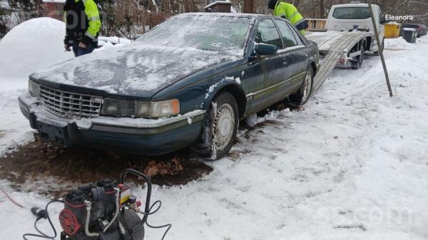 Zaļš Cadillac Seville 1993 Rīga, ar dzinēja tilpumu 4.60 L un nobraukumu 305 tūkst. km par 1300 €, foto 3 vietnē AUTOMOTO.COM.LV