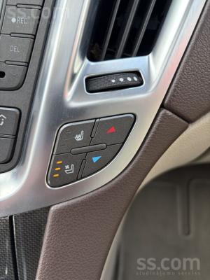 Black Cadillac SRX 2013 in Riga, with an engine capacity of 3.00 L and mileage of 137 thousand km for 9990 €, photo 16 on AUTOMOTO.COM.LV