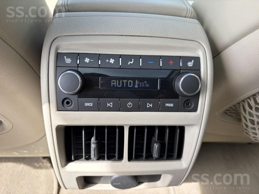 Black Cadillac SRX 2013 in Riga, with an engine capacity of 3.00 L and mileage of 137 thousand km for 9990 €, photo 17 on AUTOMOTO.COM.LV