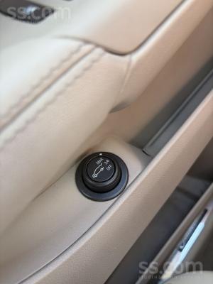Black Cadillac SRX 2013 in Riga, with an engine capacity of 3.00 L and mileage of 137 thousand km for 9990 €, photo 20 on AUTOMOTO.COM.LV