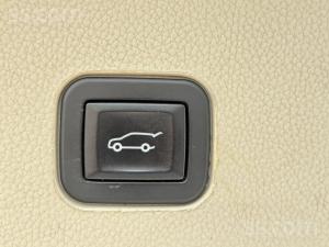 Black Cadillac SRX 2013 in Riga, with an engine capacity of 3.00 L and mileage of 137 thousand km for 9990 €, photo 27 on AUTOMOTO.COM.LV