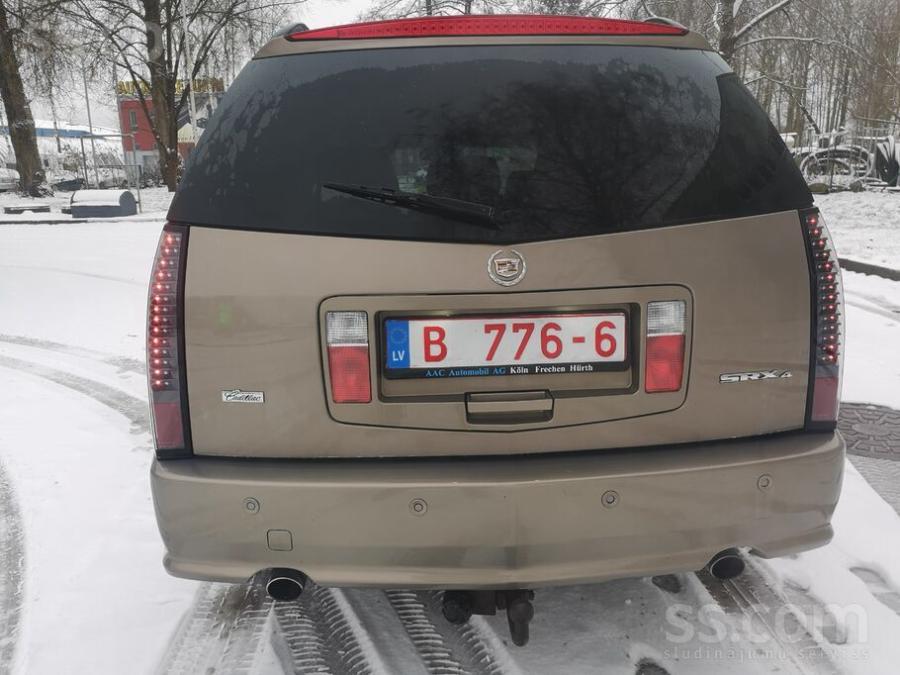 Brown Cadillac SRX 2009 in Riga, with an engine capacity of 3.60 L and mileage of 0 thousand km for 4990 €, photo 5 on AUTOMOTO.COM.LV