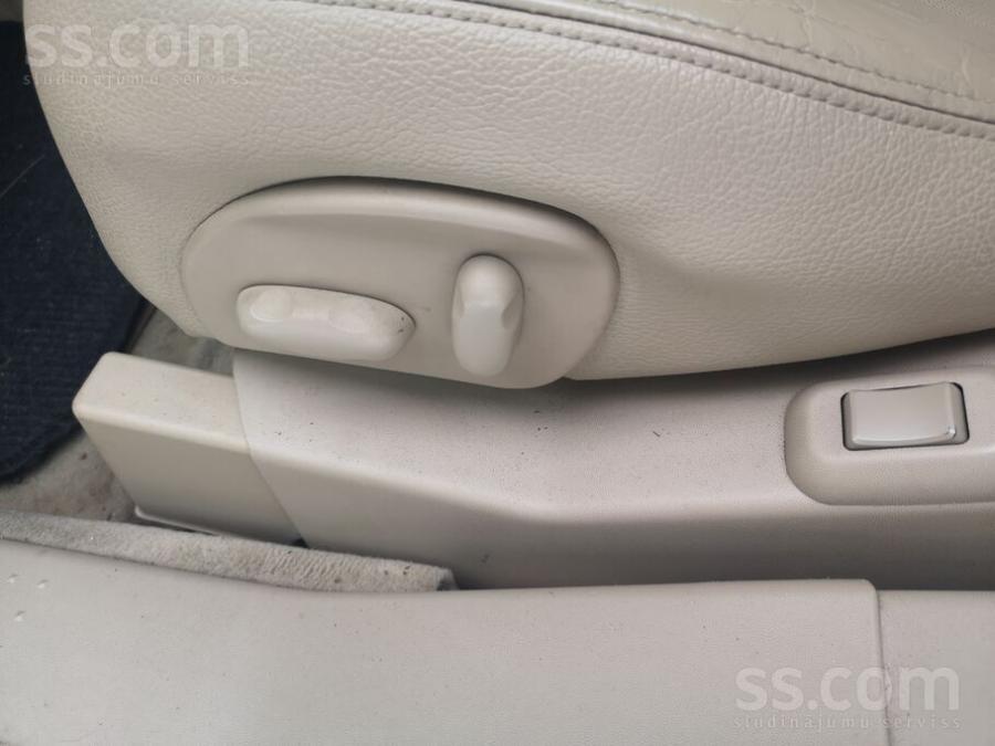Brūns Cadillac SRX 2009 Rīga, ar dzinēja tilpumu 3.60 L un nobraukumu 0 tūkst. km par 4490 €, foto 14 vietnē AUTOMOTO.COM.LV