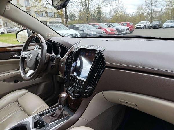 Brown Cadillac SRX 2011 in Vilnius, with an engine capacity of 2.99 L and mileage of 331 thousand km for 4000 €, photo 7 on AUTOMOTO.COM.LV