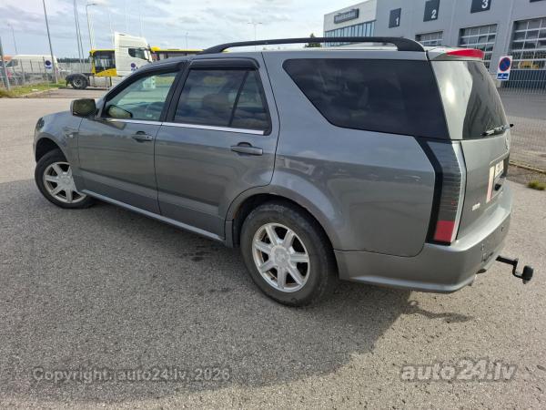 Grey Cadillac SRX 2007 in Tartu, with an engine capacity of 3.60 L and mileage of 225 thousand km for 1999 €, photo 3 on AUTOMOTO.COM.LV