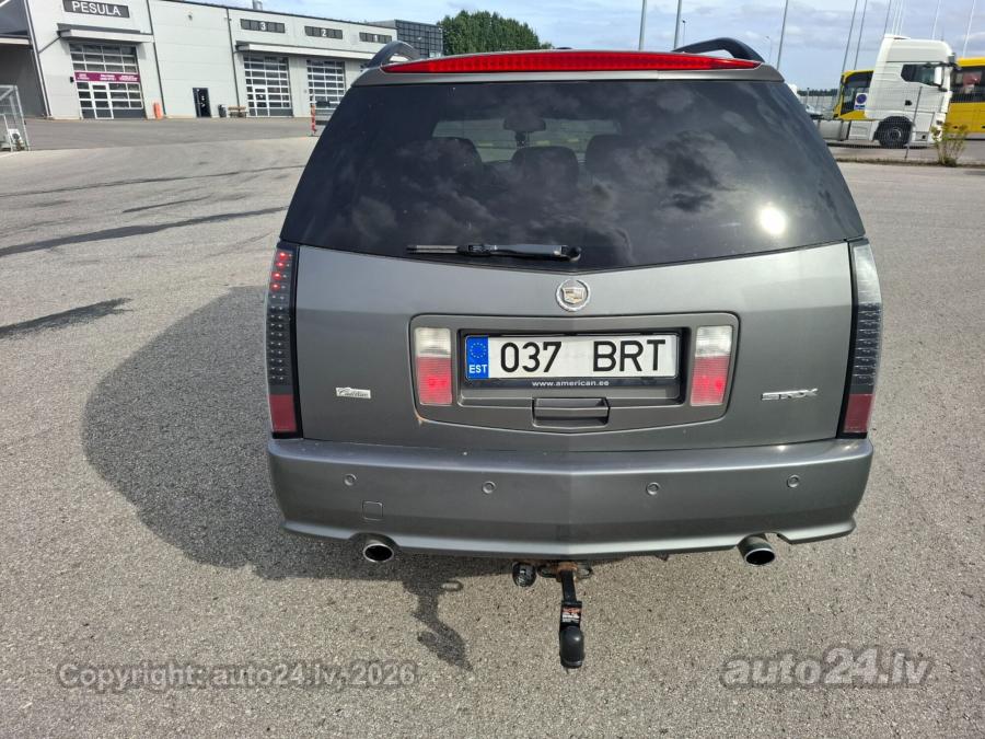 Grey Cadillac SRX 2007 in Tartu, with an engine capacity of 3.60 L and mileage of 225 thousand km for 1999 €, photo 4 on AUTOMOTO.COM.LV