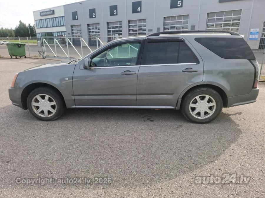 Grey Cadillac SRX 2007 in Tartu, with an engine capacity of 3.60 L and mileage of 225 thousand km for 1999 €, photo 7 on AUTOMOTO.COM.LV