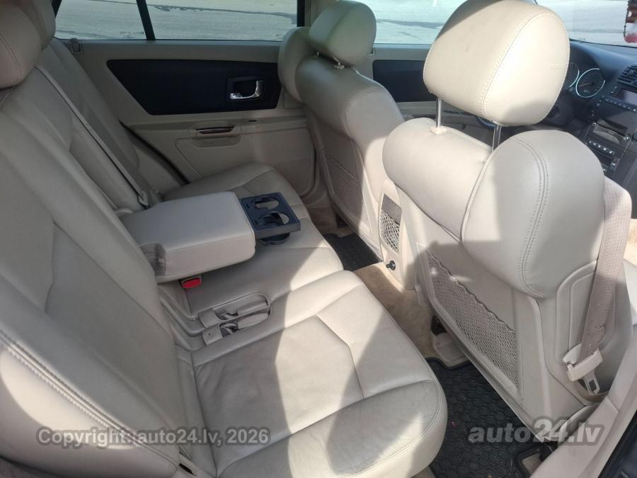 Grey Cadillac SRX 2007 in Tartu, with an engine capacity of 3.60 L and mileage of 225 thousand km for 1999 €, photo 12 on AUTOMOTO.COM.LV