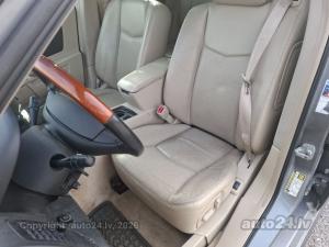 Grey Cadillac SRX 2007 in Tartu, with an engine capacity of 3.60 L and mileage of 225 thousand km for 1999 €, photo 13 on AUTOMOTO.COM.LV