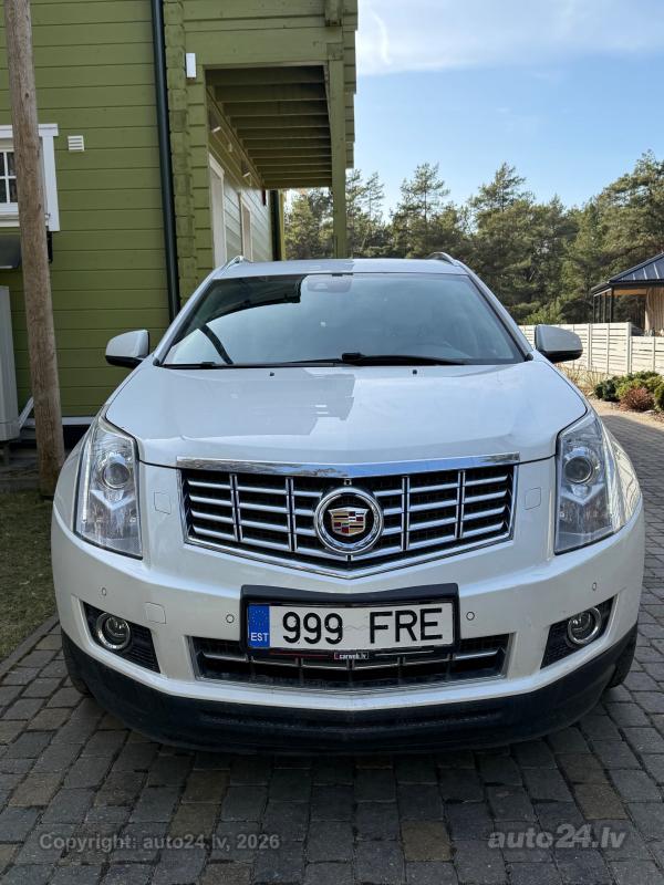 White Cadillac SRX 2013 in Tallinn, with an engine capacity of 3.60 L and mileage of 98 thousand km for 17500 €, photo 2 on AUTOMOTO.COM.LV