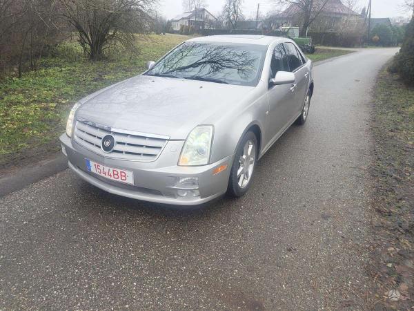 Grey Cadillac STS 2005 in Taurage, with an engine capacity of 4.57 L and mileage of 223 thousand km for 3800 €, photo 2 on AUTOMOTO.COM.LV
