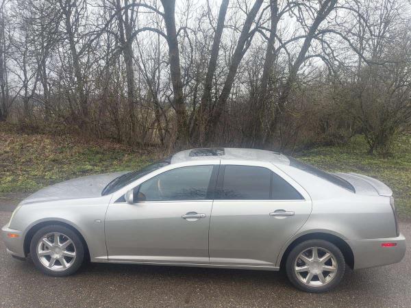 Grey Cadillac STS 2005 in Taurage, with an engine capacity of 4.57 L and mileage of 223 thousand km for 3800 €, photo 7 on AUTOMOTO.COM.LV