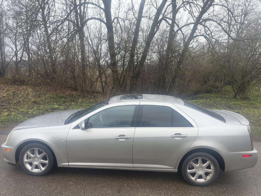 Grey Cadillac STS 2005 in Taurage, with an engine capacity of 4.57 L and mileage of 223 thousand km for 3800 €, photo 7 on AUTOMOTO.COM.LV