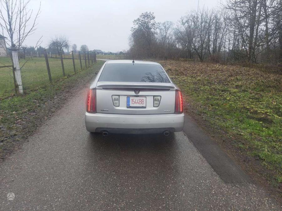 Grey Cadillac STS 2005 in Taurage, with an engine capacity of 4.57 L and mileage of 223 thousand km for 3800 €, photo 8 on AUTOMOTO.COM.LV