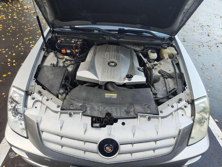 Grey Cadillac STS 2005 in Taurage, with an engine capacity of 4.57 L and mileage of 223 thousand km for 3800 €, photo 17 on AUTOMOTO.COM.LV