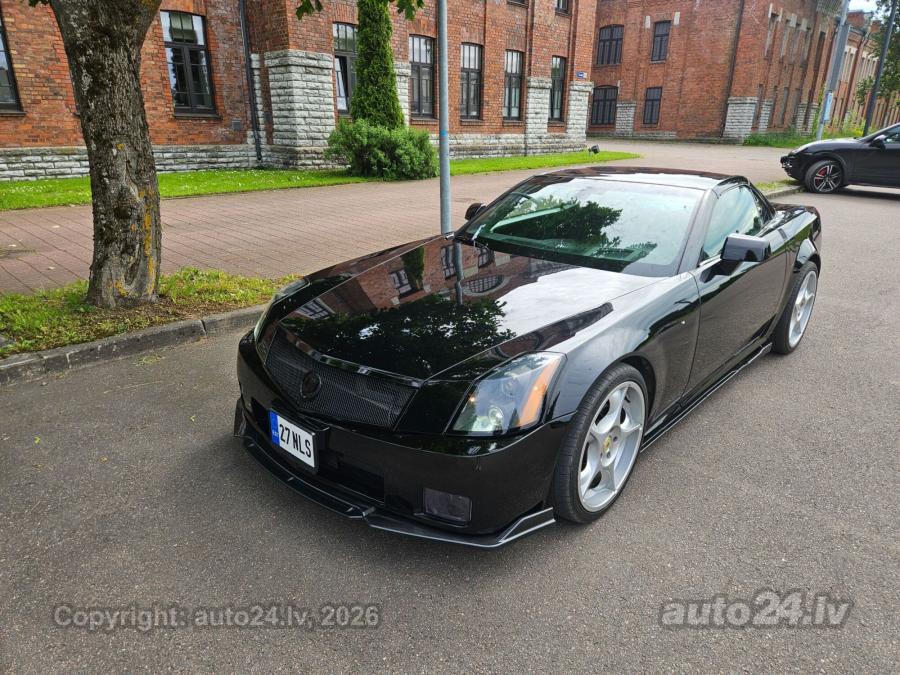 Melns Cadillac XLR 2006 Tallina, ar dzinēja tilpumu 4.60 L un nobraukumu 138 tūkst. km par 22000 €, foto 1 vietnē AUTOMOTO.COM.LV
