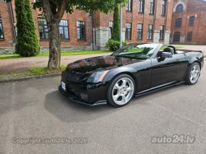 Melns Cadillac XLR 2006 Tallina, ar dzinēja tilpumu 4.60 L un nobraukumu 138 tūkst. km par 22000 €, foto 15 vietnē AUTOMOTO.COM.LV