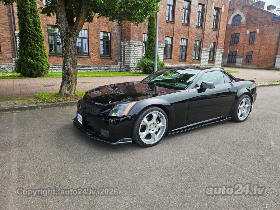 Melns Cadillac XLR 2006 Tallina, ar dzinēja tilpumu 4.60 L un nobraukumu 138 tūkst. km par 22000 €, foto 18 vietnē AUTOMOTO.COM.LV