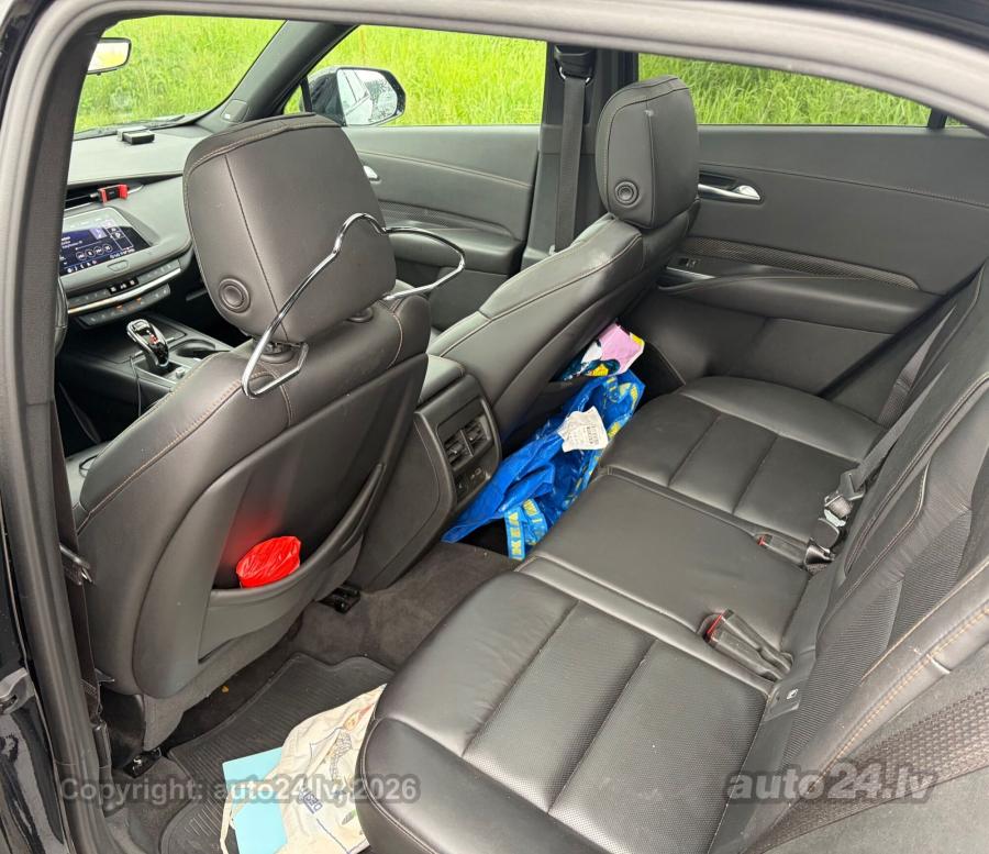 Melns Cadillac XT4 2021 Tallina, ar dzinēja tilpumu 2.00 L un nobraukumu 79 tūkst. km par 29900 €, foto 6 vietnē AUTOMOTO.COM.LV