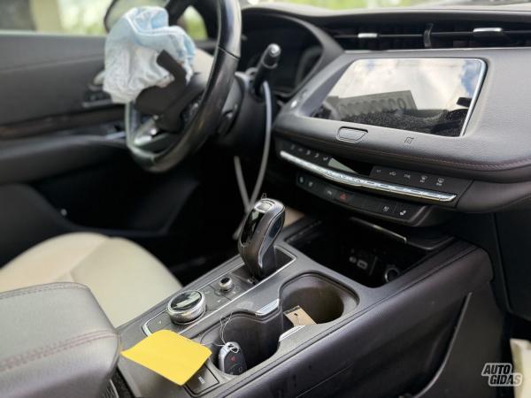 Cadillac XT4 2019 in Siauliai, with an engine capacity of 2.00 L and mileage of 59 thousand km for 14700 €, photo 9 on AUTOMOTO.COM.LV