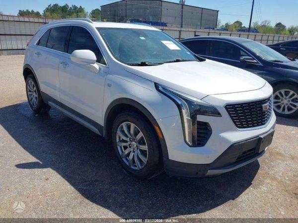 Белый Кадиллак XT4 2019 в Вильнюс, объемом двигателя 2.00 л и пробегом 45 тыс. км за 29300 €, фото 2 на AUTOMOTO.COM.LV