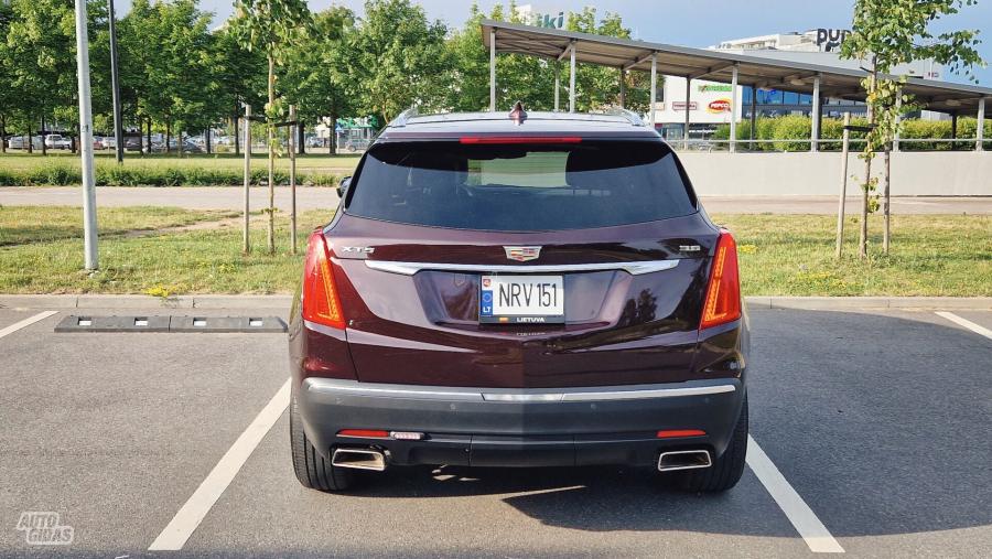 Brown Cadillac XT5 2017 in Vilnius, with an engine capacity of 3.60 L and mileage of 98 thousand km for 20900 €, photo 3 on AUTOMOTO.COM.LV