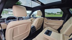 Brown Cadillac XT5 2017 in Vilnius, with an engine capacity of 3.60 L and mileage of 98 thousand km for 20900 €, photo 8 on AUTOMOTO.COM.LV