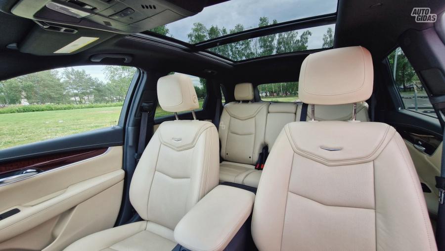 Brown Cadillac XT5 2017 in Vilnius, with an engine capacity of 3.60 L and mileage of 98 thousand km for 20900 €, photo 10 on AUTOMOTO.COM.LV