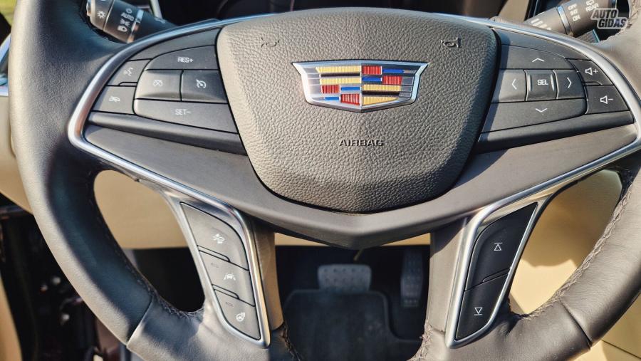 Brown Cadillac XT5 2017 in Vilnius, with an engine capacity of 3.60 L and mileage of 98 thousand km for 20900 €, photo 16 on AUTOMOTO.COM.LV