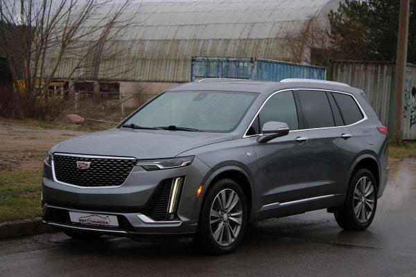 Pelēks Cadillac XT6 2022 Viļņa, ar dzinēja tilpumu 3.60 L un nobraukumu 126 tūkst. km par 28900 €, foto 5 vietnē AUTOMOTO.COM.LV