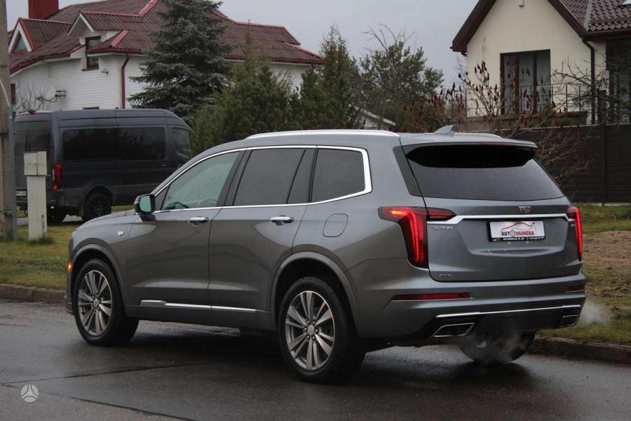 Grey Cadillac XT6 2022 in Vilnius, with an engine capacity of 3.60 L and mileage of 126 thousand km for 28900 €, photo 7 on AUTOMOTO.COM.LV