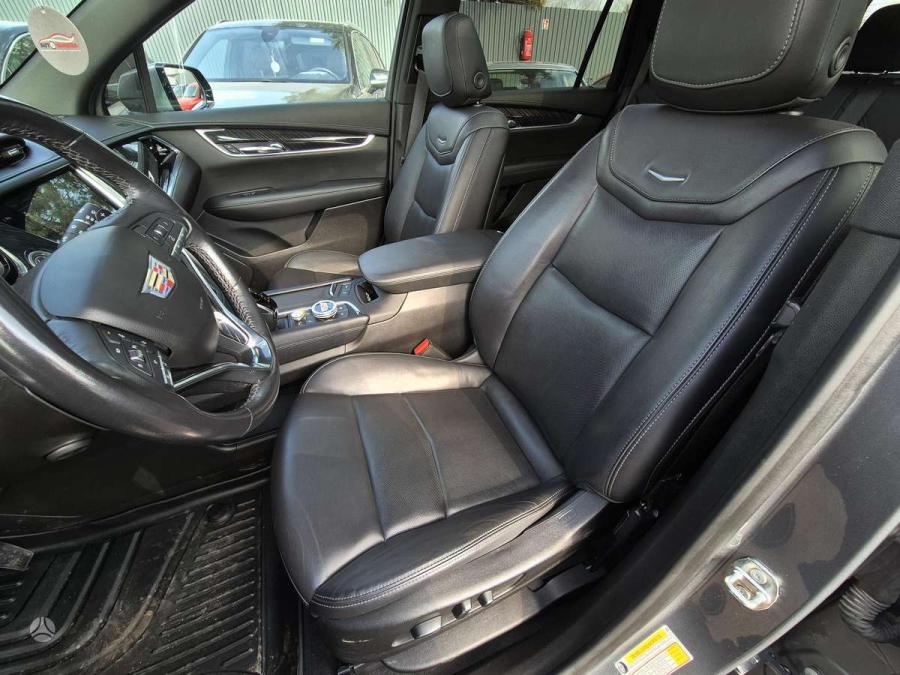 Pelēks Cadillac XT6 2022 Viļņa, ar dzinēja tilpumu 3.60 L un nobraukumu 126 tūkst. km par 27900 €, foto 9 vietnē AUTOMOTO.COM.LV