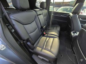 Pelēks Cadillac XT6 2022 Viļņa, ar dzinēja tilpumu 3.60 L un nobraukumu 126 tūkst. km par 27900 €, foto 12 vietnē AUTOMOTO.COM.LV