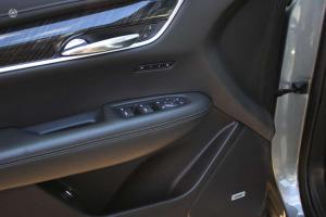 Pelēks Cadillac XT6 2022 Viļņa, ar dzinēja tilpumu 3.60 L un nobraukumu 126 tūkst. km par 27900 €, foto 29 vietnē AUTOMOTO.COM.LV