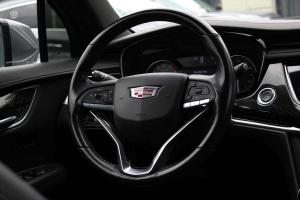 Серый Кадиллак XT6 2022 в Вильнюс, объемом двигателя 3.60 л и пробегом 130 тыс. км за 27900 €, фото 17 на AUTOMOTO.COM.LV