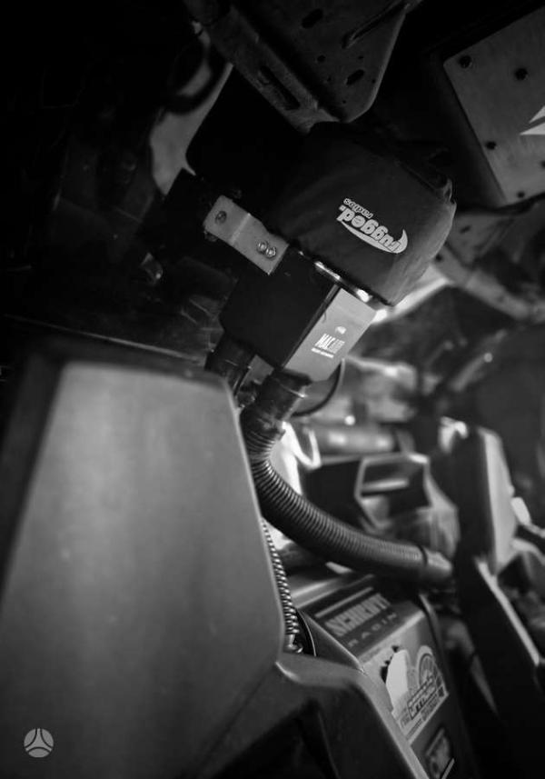Черный Can-Am Maverick 2017 в Клайпеда, объемом двигателя 0.90 л и пробегом 9 тыс. км за 25900 €, фото 6 на AUTOMOTO.COM.LV