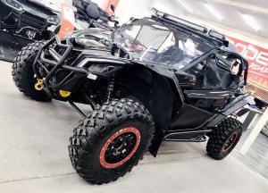 Black Can-Am Maverick 2019 in Taurage, with an engine capacity of 0.90 L and mileage of 5 thousand km for 18500 €, photo 2 on AUTOMOTO.COM.LV