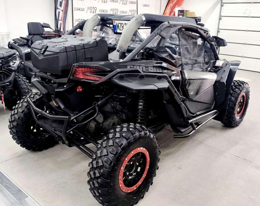 Black Can-Am Maverick 2019 in Taurage, with an engine capacity of 0.90 L and mileage of 5 thousand km for 18500 €, photo 4 on AUTOMOTO.COM.LV