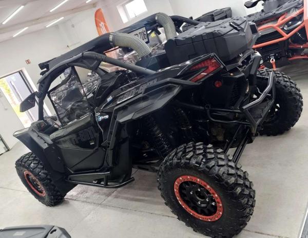 Black Can-Am Maverick 2019 in Taurage, with an engine capacity of 0.90 L and mileage of 5 thousand km for 18500 €, photo 5 on AUTOMOTO.COM.LV