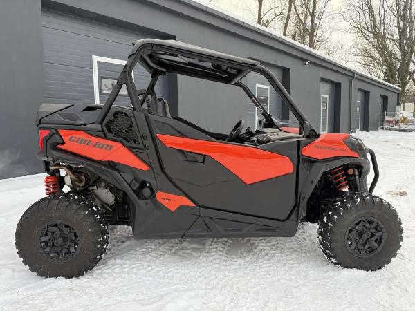 Melns Can-Am Maverick 2019 Tallina, ar dzinēja tilpumu 0.80 L un nobraukumu 333 tūkst. km par 11999 €, foto 5 vietnē AUTOMOTO.COM.LV