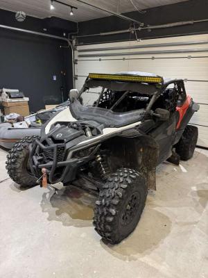 Black Can-Am Maverick 2020 in Vilnius, with an engine capacity of 0.00 L and mileage of 4 thousand km for 21000 €, photo  on AUTOMOTO.COM.LV