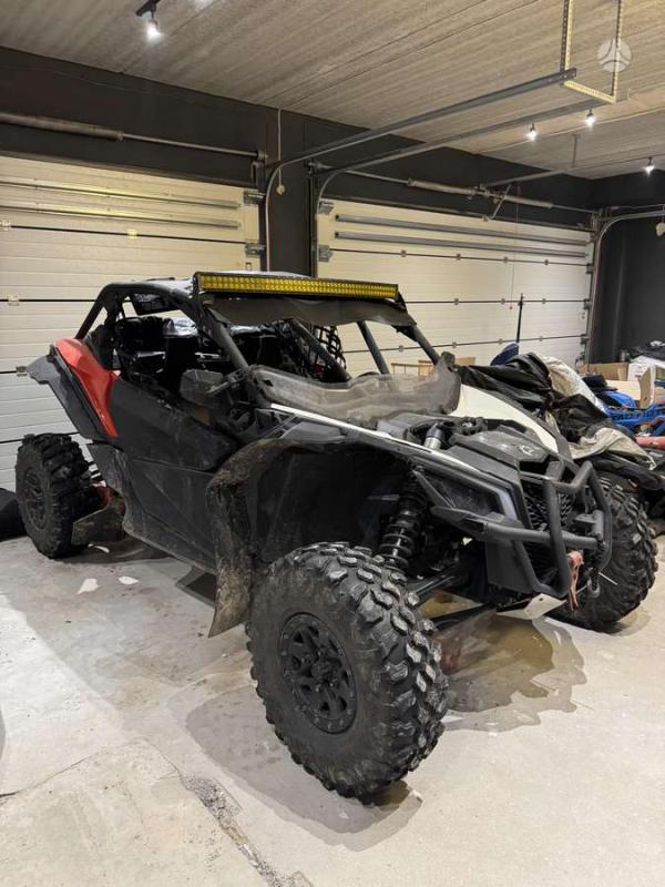 Melns Can-Am Maverick 2020 Viļņa, ar dzinēja tilpumu 0.00 L un nobraukumu 4 tūkst. km par 21000 €, foto 2 vietnē AUTOMOTO.COM.LV