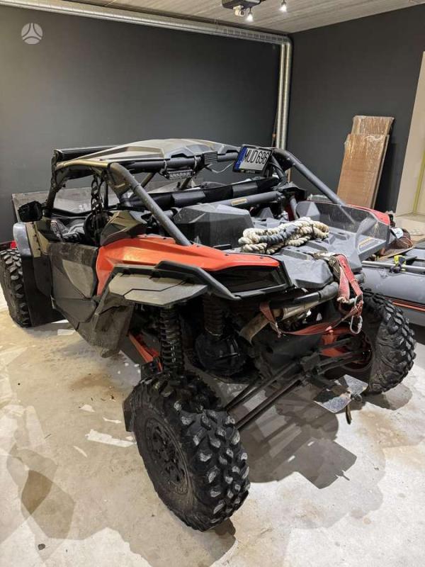 Melns Can-Am Maverick 2020 Viļņa, ar dzinēja tilpumu 0.00 L un nobraukumu 4 tūkst. km par 21000 €, foto 4 vietnē AUTOMOTO.COM.LV