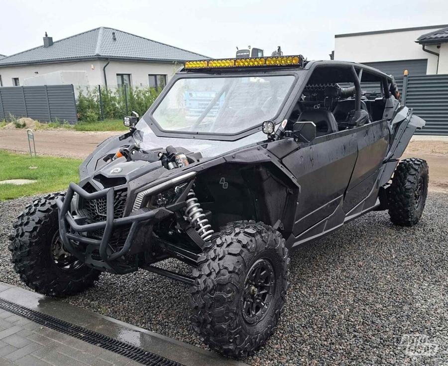 Melns Can-Am Maverick 2020 Kauņa, ar dzinēja tilpumu 0.90 L un nobraukumu 5 tūkst. km par 28300 €, foto 3 vietnē AUTOMOTO.COM.LV