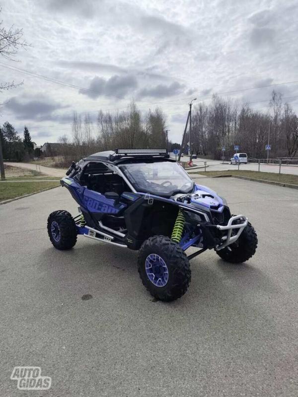 Blue Can-Am Maverick 2022 in Utena, with an engine capacity of 1.00 L and mileage of 400 thousand km for 30300 €, photo 2 on AUTOMOTO.COM.LV